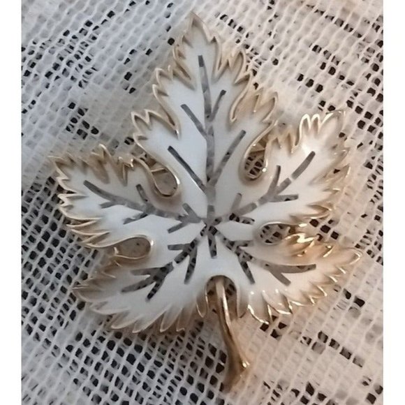 Trifari | Jewelry | Trifari Vintage Pin Brooch White Enamel Brushed ...